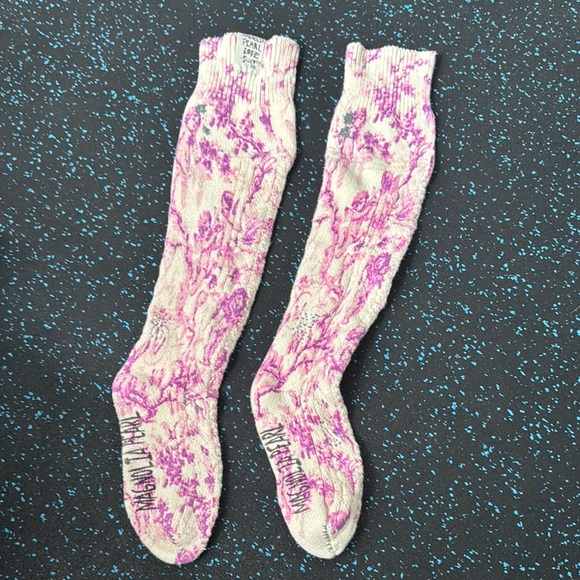 Magnolia Pearl | Accessories | Pink And White Magnolia Pearl Socks ...